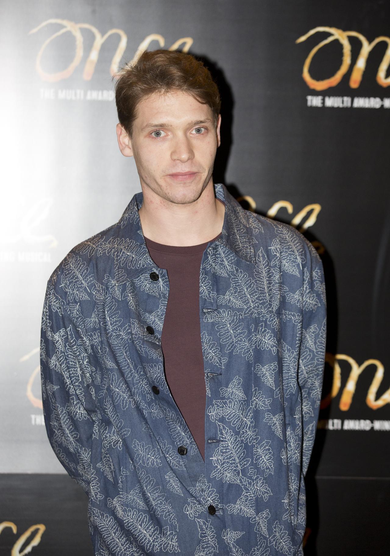 Billy Howle (1280×1825)