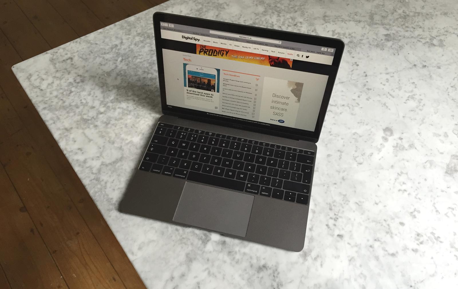 New MacBook 2015 review: Apple's super-light laptop dials back the ...