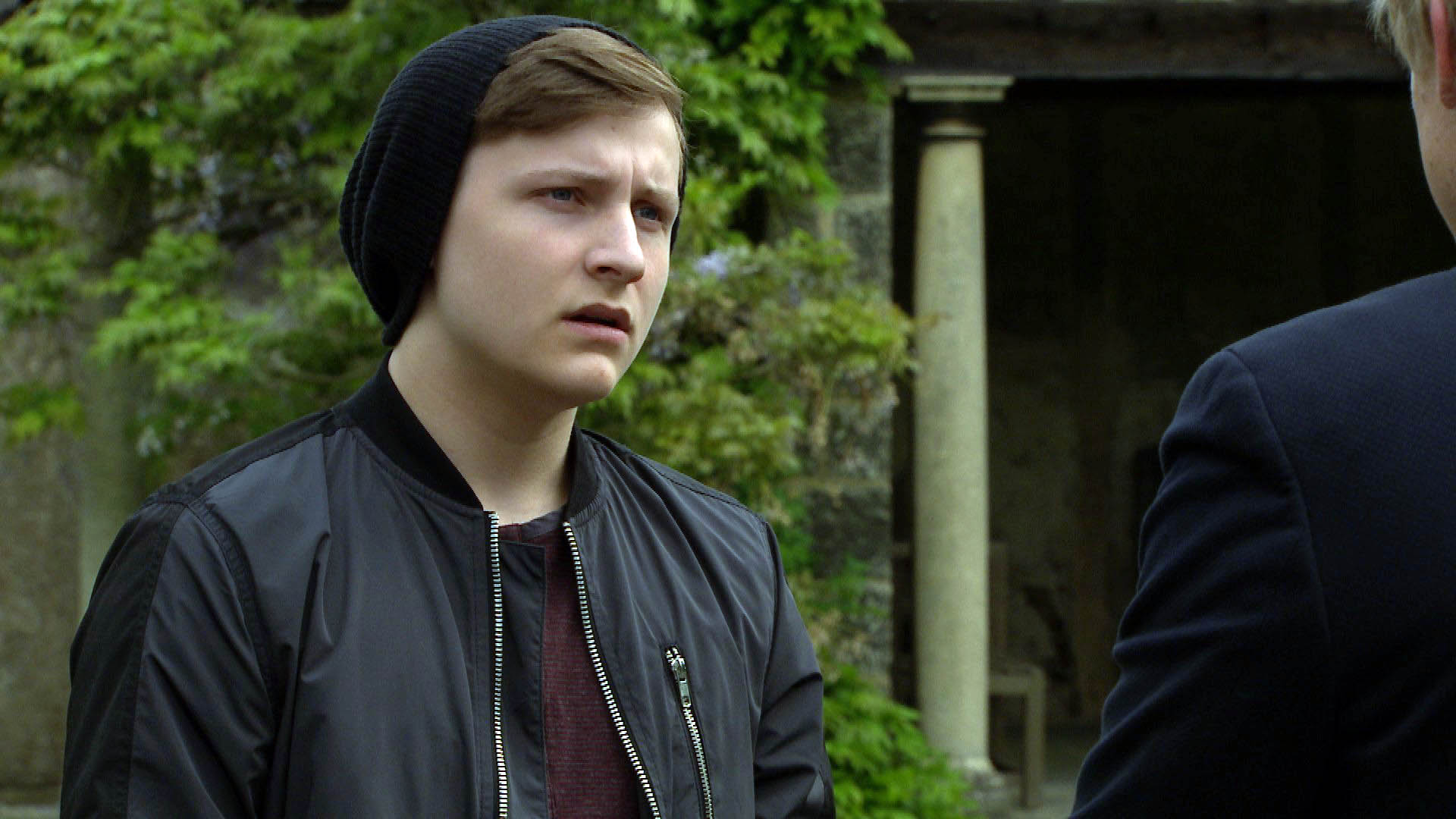 Emmerdale fans predict that Lachlan White will shoot Robert Sugden