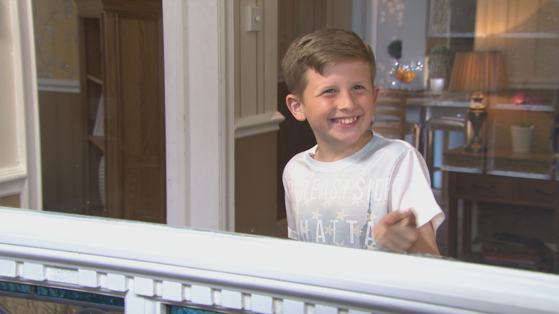 Hollyoaks pics: See Robbie meet his match